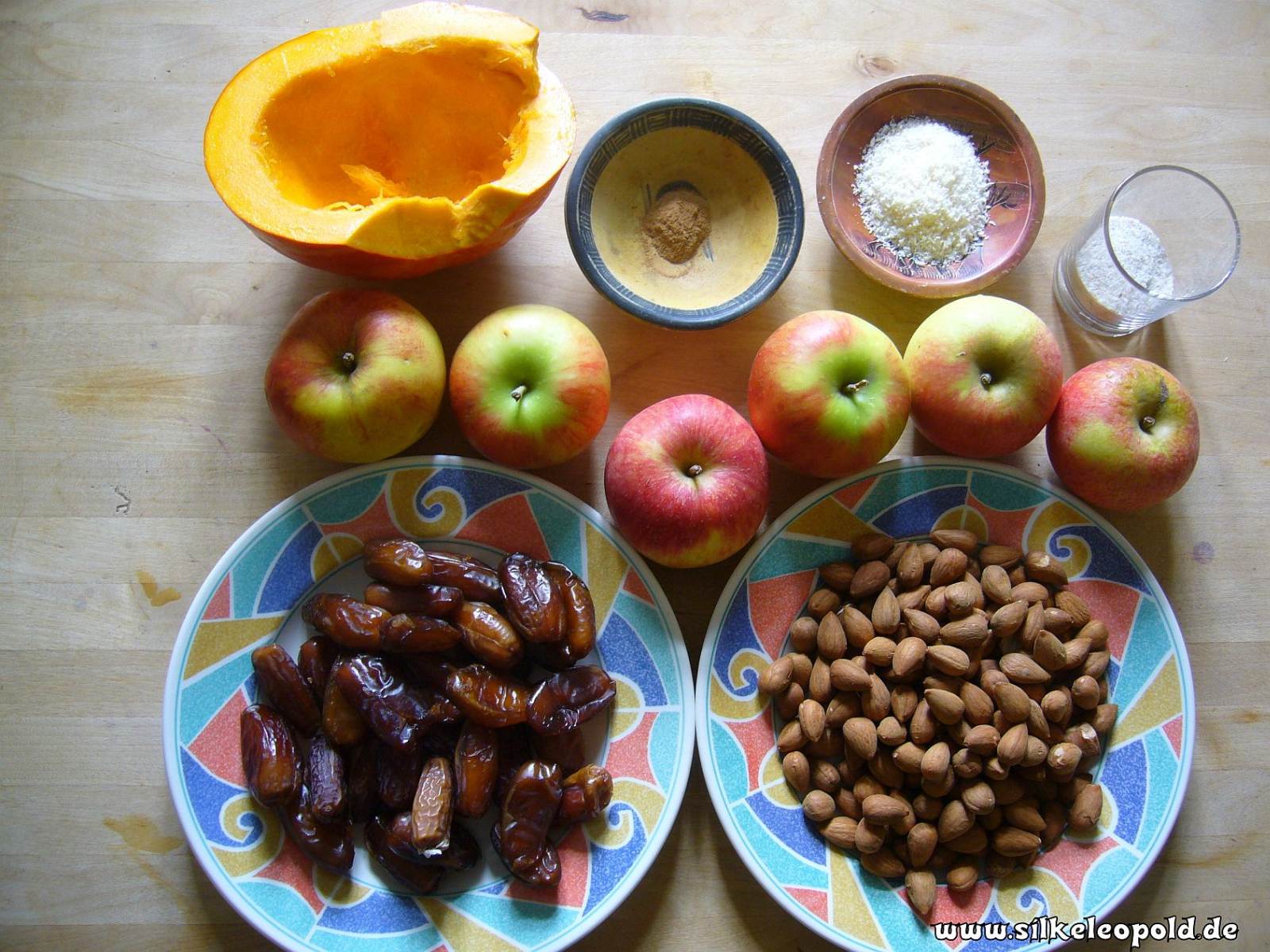 Köstlicher Apfel-Kürbiskuchen ohne backen - Silke Leopold